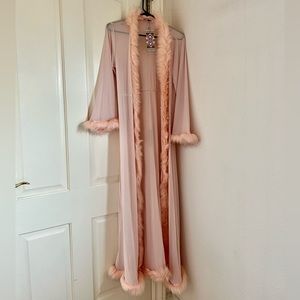 Boohoo | Other | Nwt Pink Fuzzy Robe | Poshmark